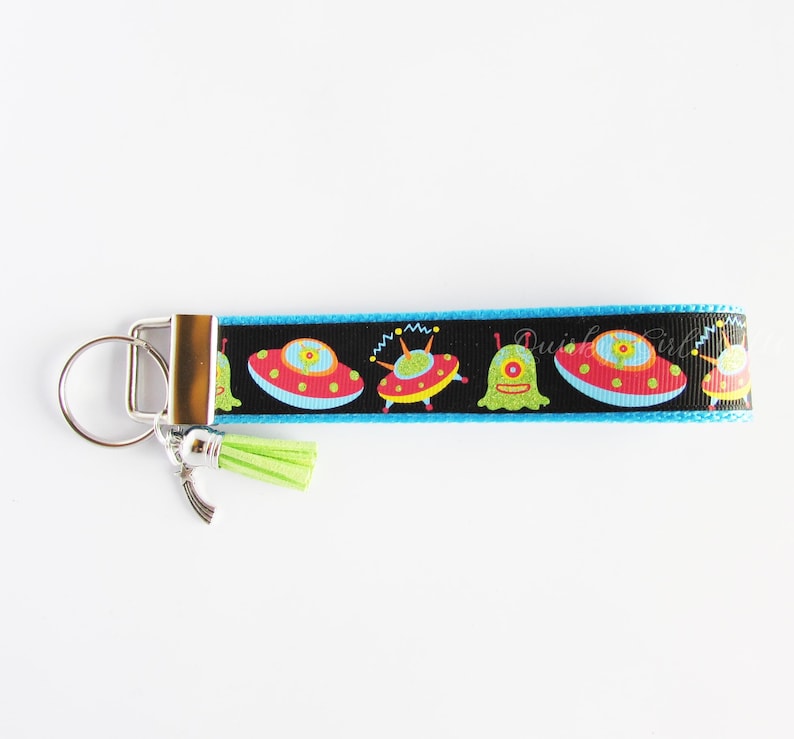 UFO Key Fob Space Alien Key Fob UFO Keychain Spaceship | Etsy