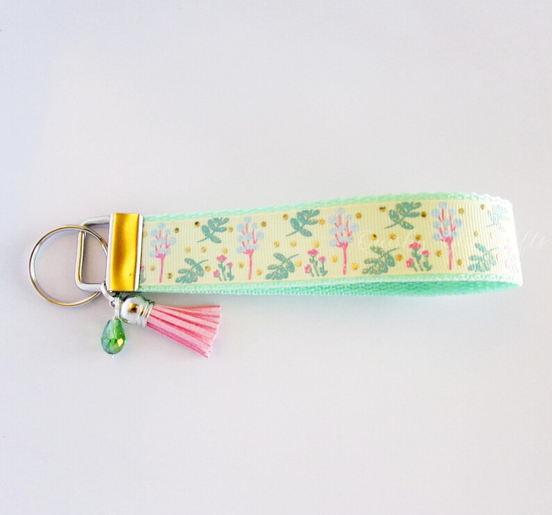 Leaf Key Fob - Foliage Key Fob - Branch Key Fob - Plant Keychain ...