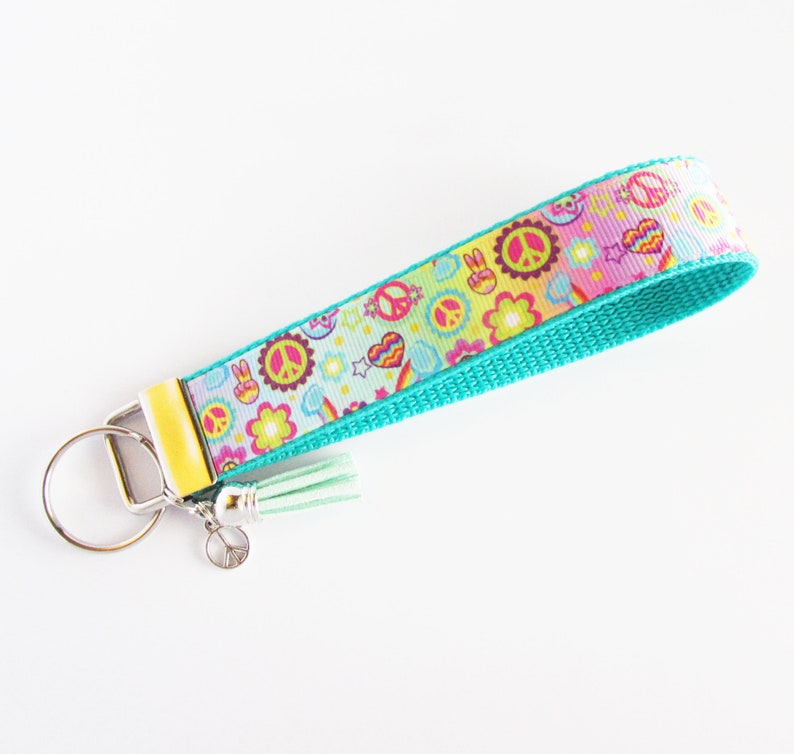 Retro Key Fob - Peace Sign Hearts Flower Key Fob - Retro Keychain ...