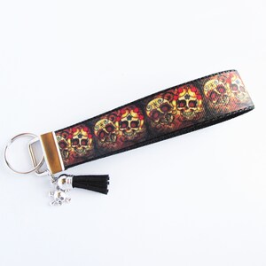 Skull Key Fob - Skull Wristlet - Skull Keychain Key Holder - Skull and ...