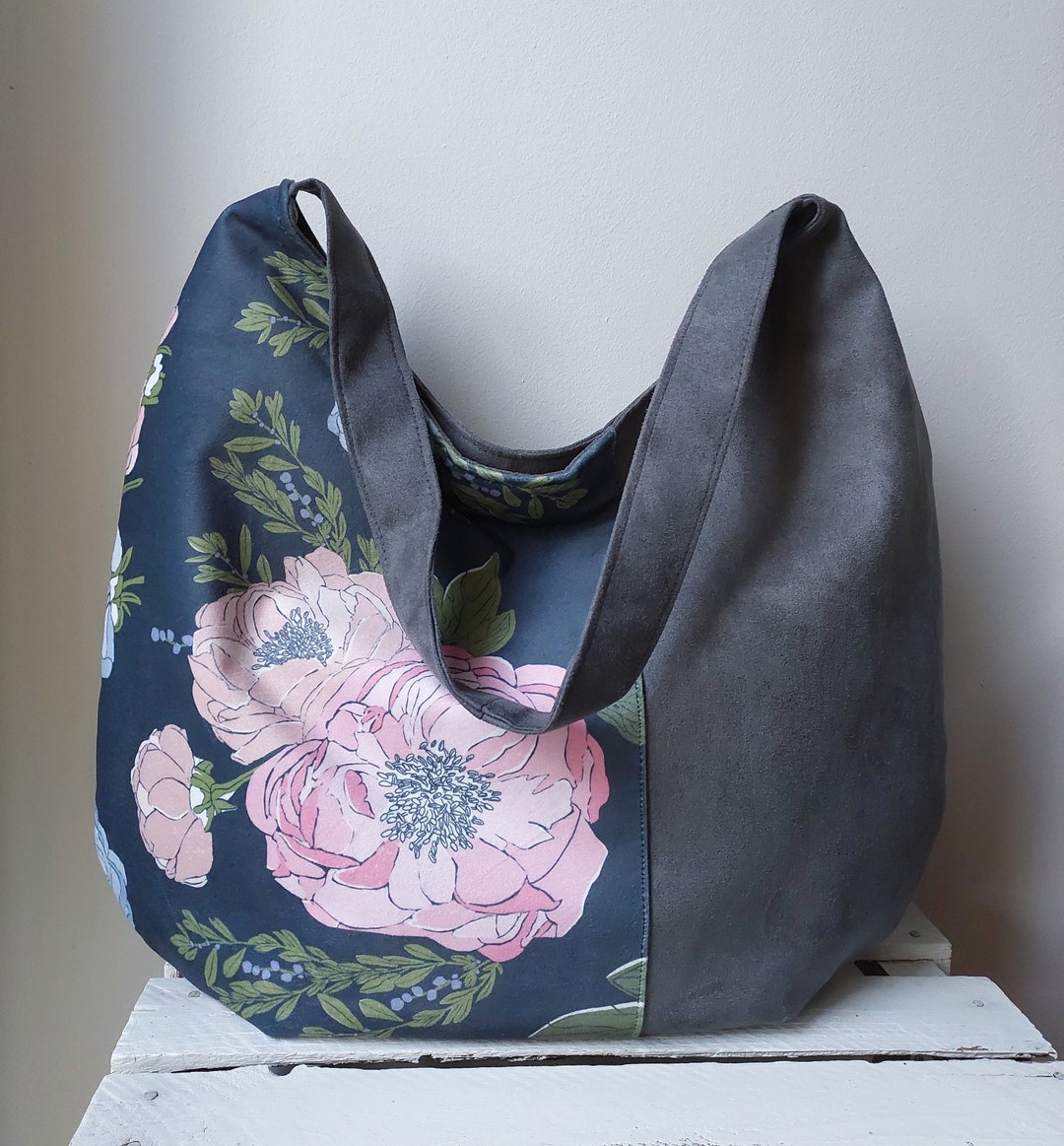 Large Shoulder Bag Decorated With a Floral Pattern Romantic Addition to ...