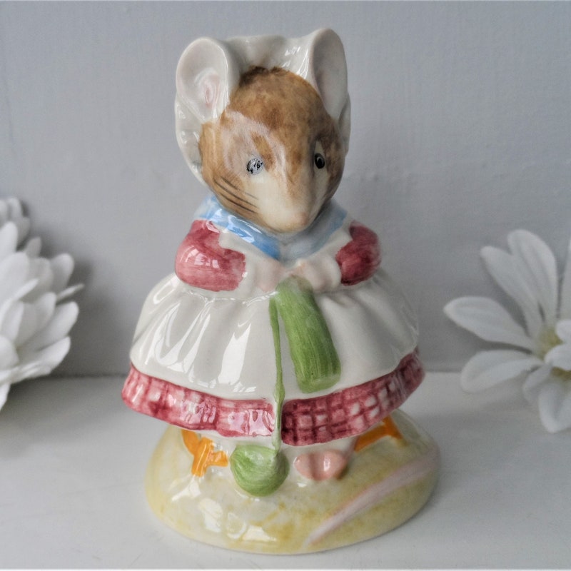 Knitting Woman Figurine - Etsy UK