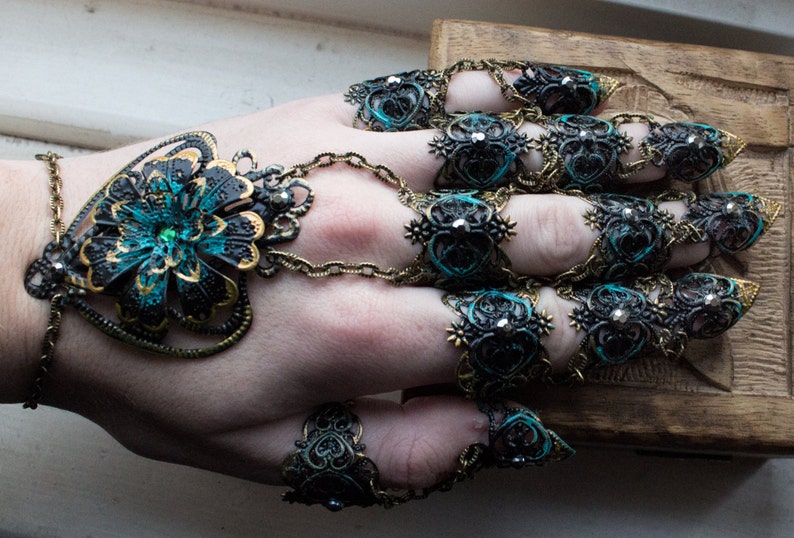 Finger Claws - Full Hand Black Dahlia - Adjustable Armour Rings ...