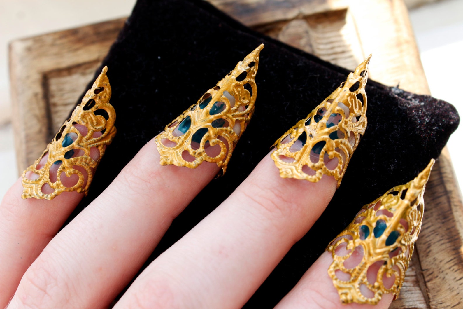 Gold Nail Claws Set of 5 Adjustable Blunt or Sharp | Etsy