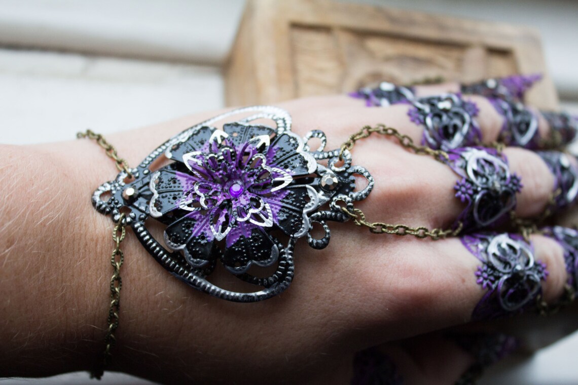 Gothic Claws - Full Hand Piece - Halloween - Black and Purple - Goth ...