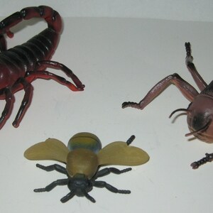 Vintage Toy Insects Bugs Rubber Scorpion Bee Cockroach LARGE Lot of 3 ...