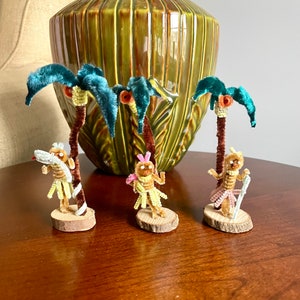 Vintage Pipe Cleaner Figures - Etsy