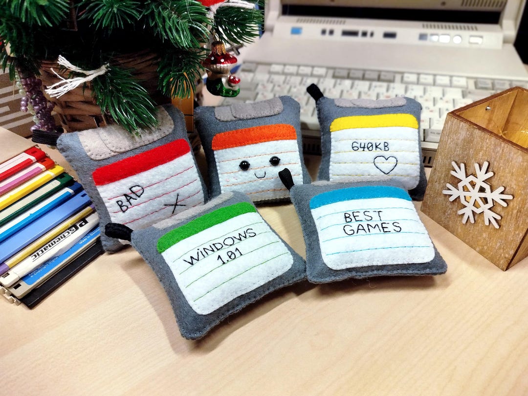 Felt Rainbow Floppy Disk Garland, Handmade Set of 5 Felt Decorations - Etsy