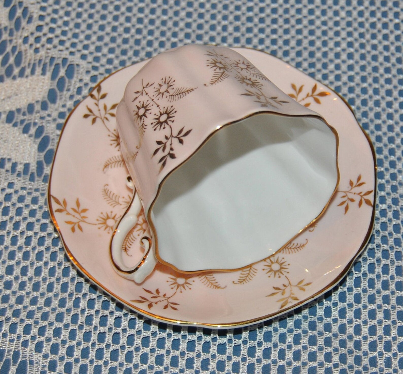 Beautiful Circa 1957 Royal Grafton Fine Bone China Teacup | Etsy