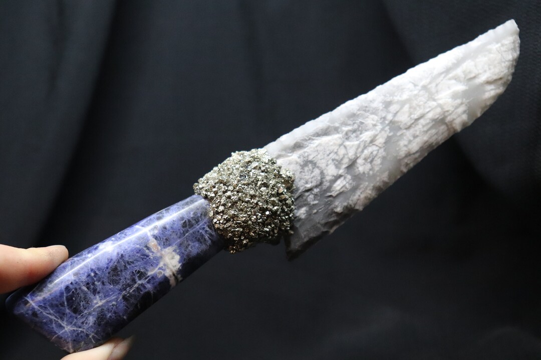 Flint Knapped Knife-pressure Flake Technniques; Arkansas Novaculite ...