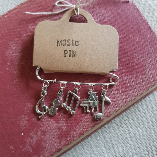 Steampunk Kilt Pin - Etsy