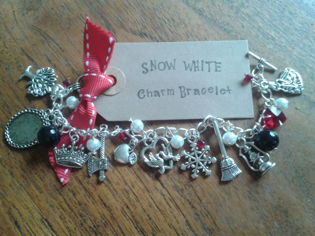 Snow White Charm Bracelet - Etsy