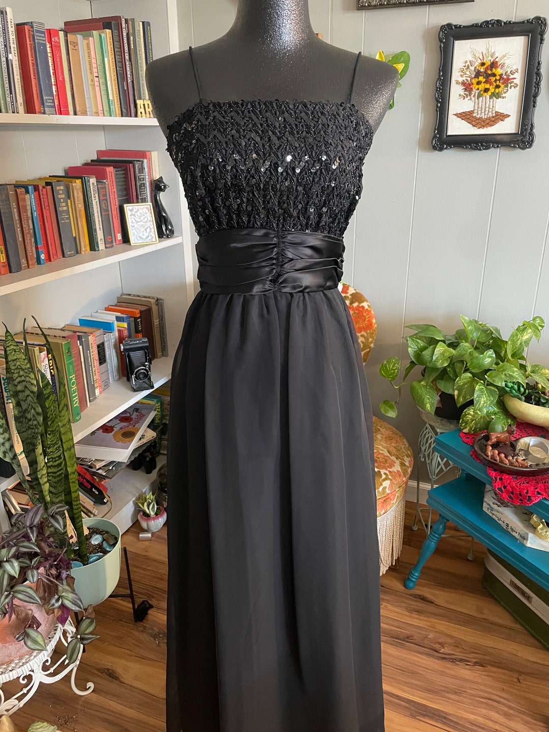 LOOK!! Vintage Black Bombshell Formal/ Cocktail Party/ Stunning Black ...