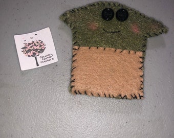 Alien Finger Puppet - Etsy