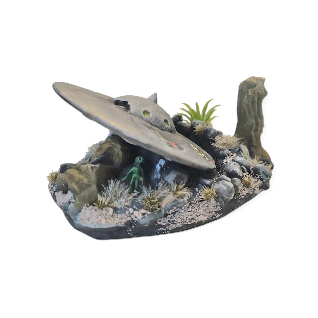 Tundra Crashed UFO Saucer Miniature Desk or Shelf Model Railroad Decor ...