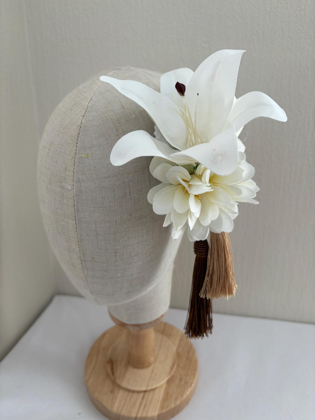 Bold Creamy White Burlesque Rockabilly Lily Hair Flower Clip - Etsy