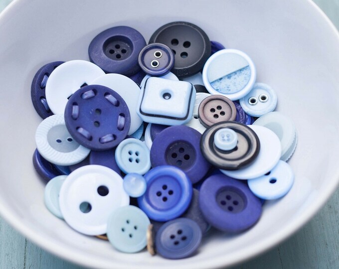 50g Summer Coloured Buttons - Etsy