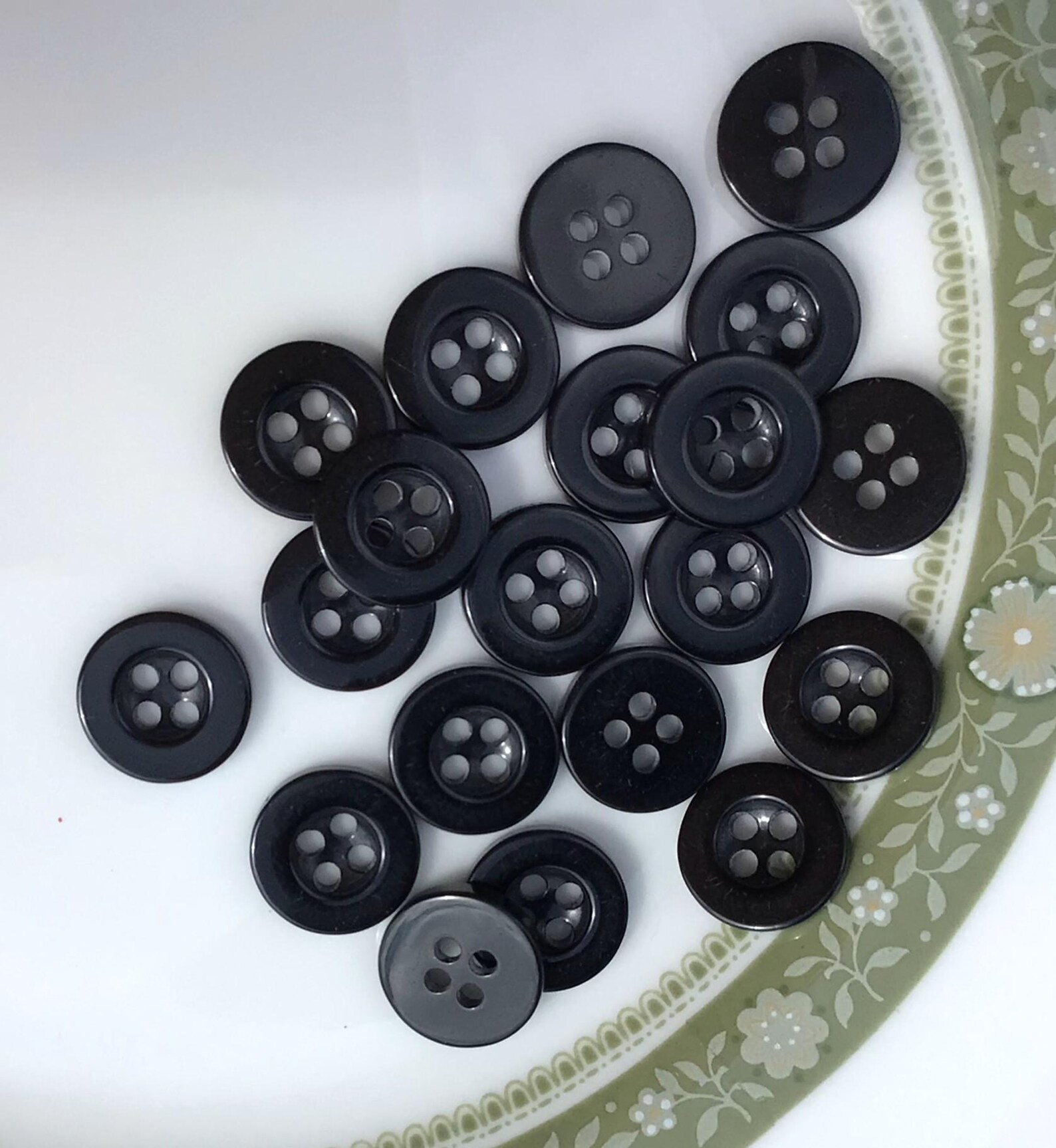 11mm Shirt or Trouser Buttons 4 Hole White or Black Buttons Pack of 20 ...