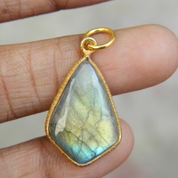 Labradorite Pendant - Etsy