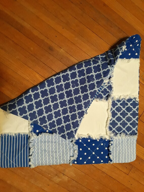 Home & Living Home Décor Blue and White Ragged Edge Pillow Cover Table ...