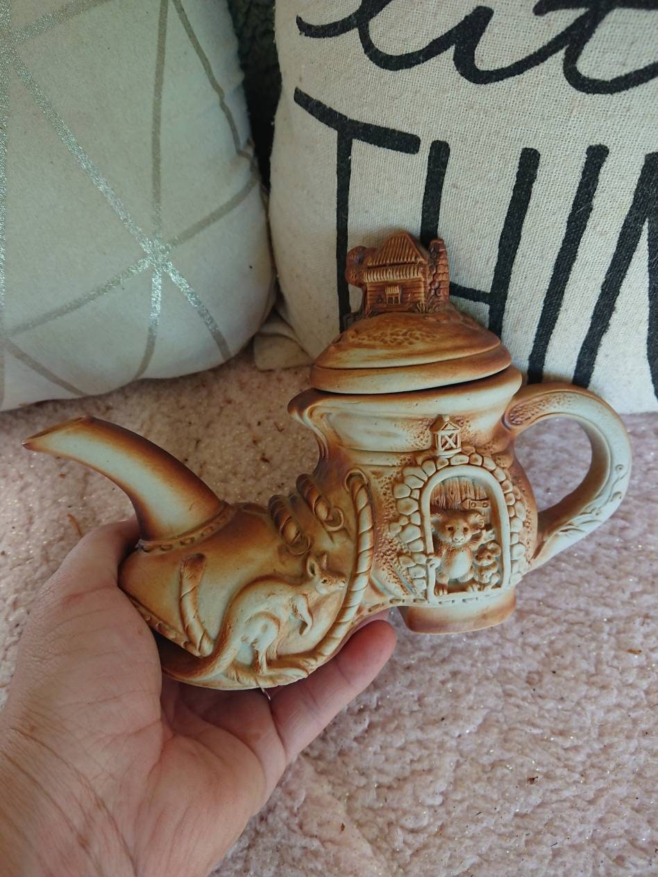 SWAGMAN POTTERY TEAPOT. Australiana, Australian Made Pottery Teapot ...