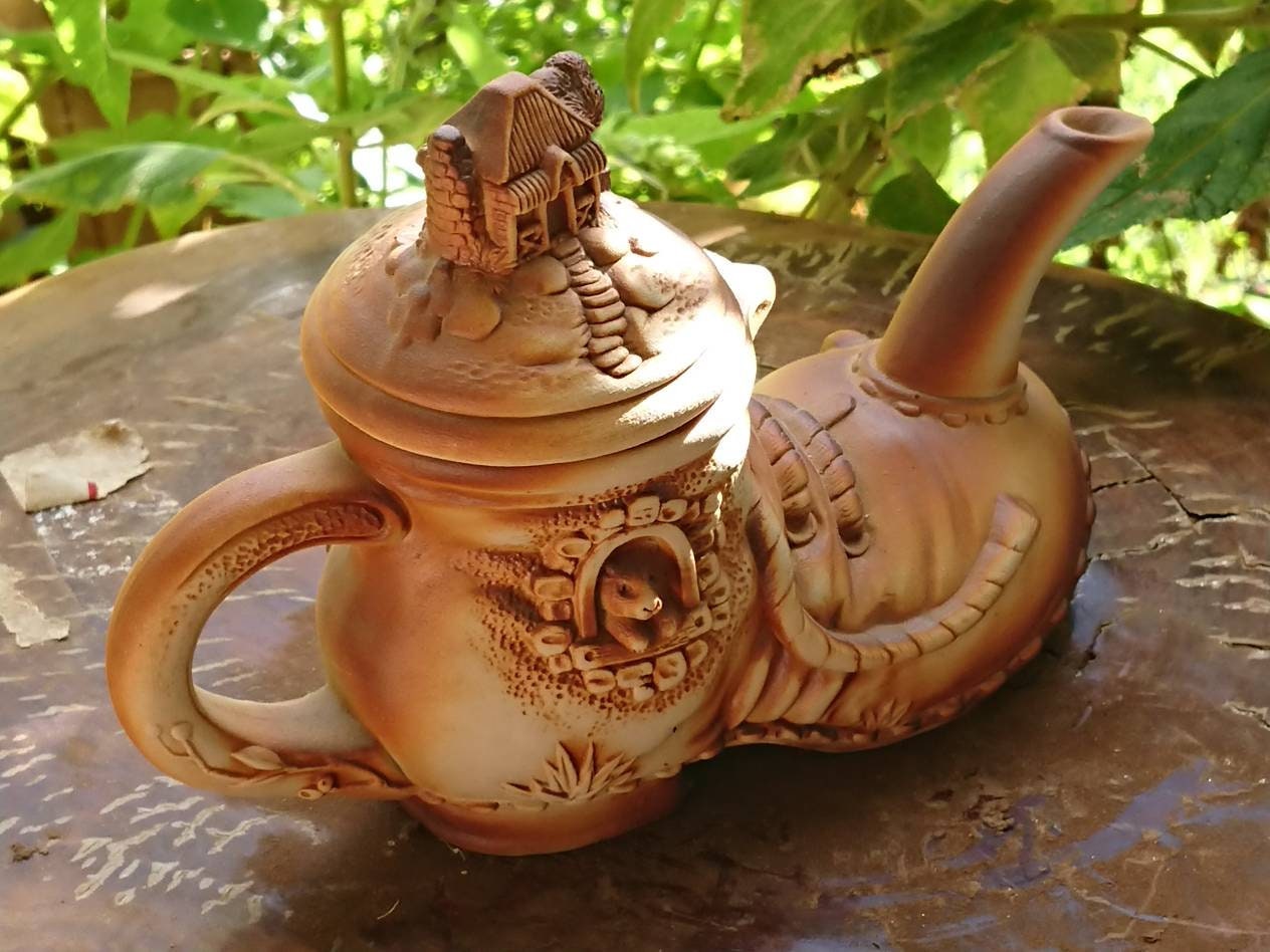 SWAGMAN POTTERY TEAPOT. Australiana, Australian Made Pottery Teapot ...