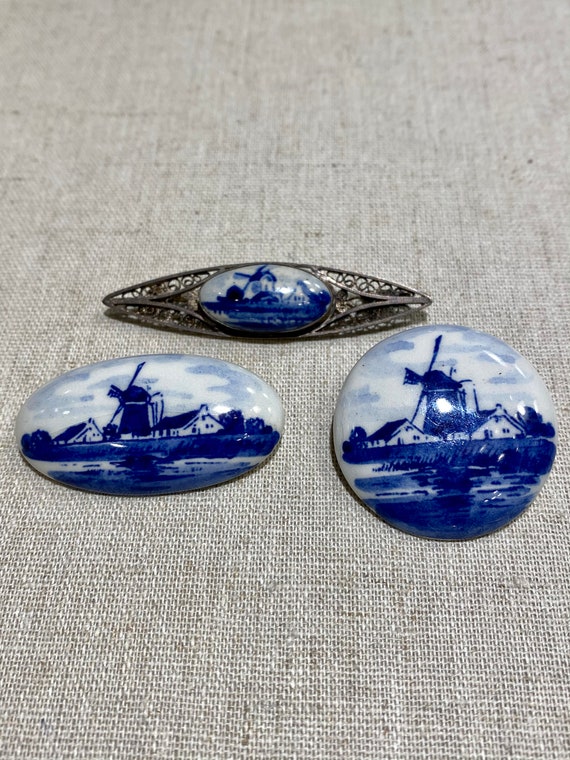 Lot of Three Delft Blue Pottery Brooches | Etsy