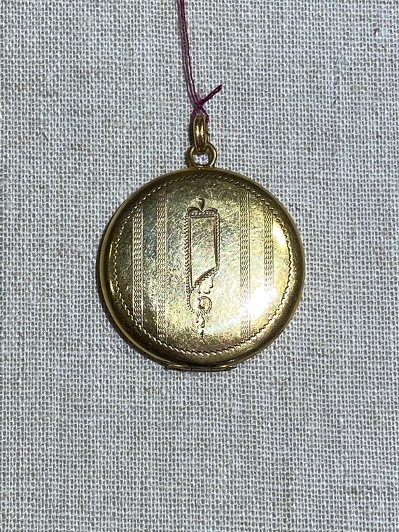 1920s D and L Engraved Gold Filled Locket - Gem