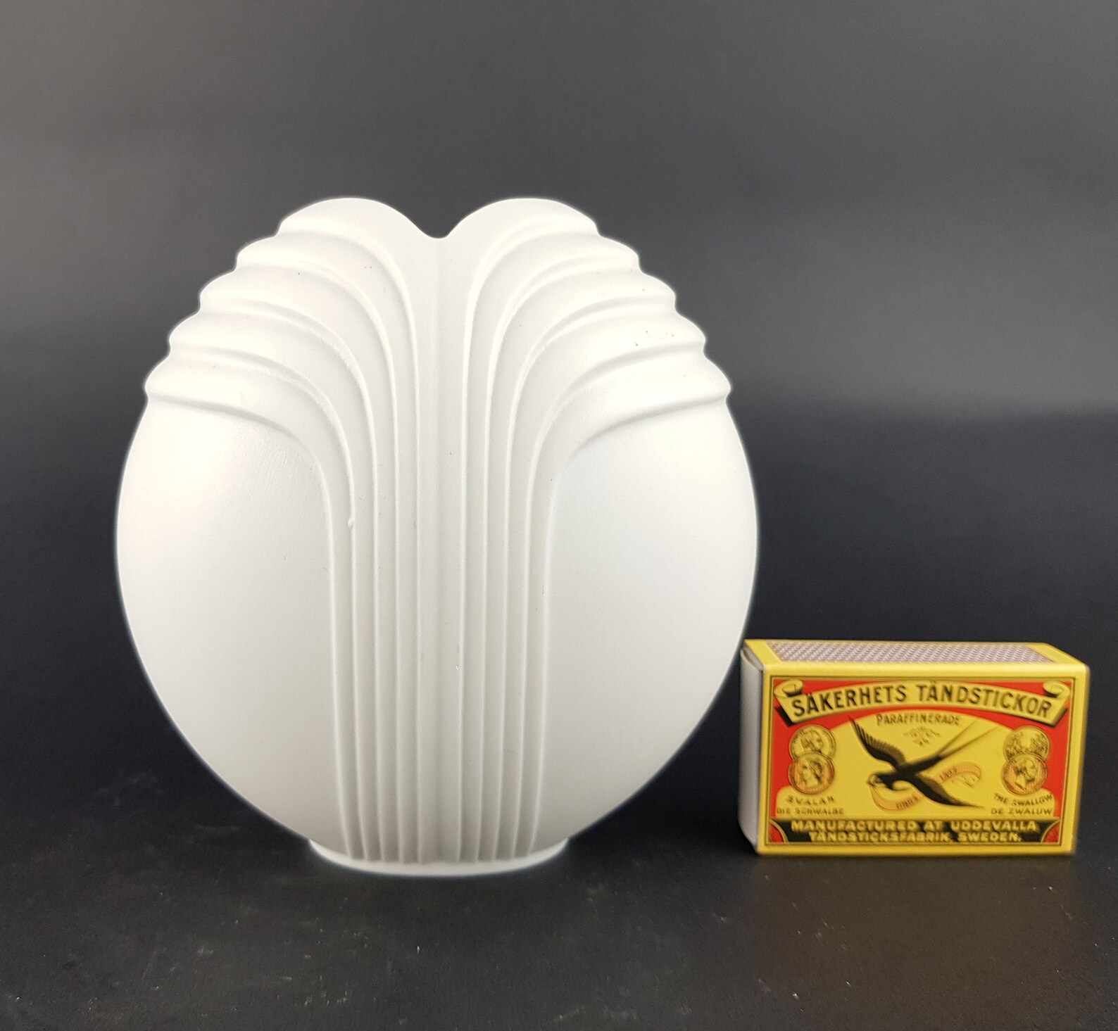Vintage ROSENTHAL PORZELLAN Relief Biscuit Porcelain Vase 3576 - Etsy