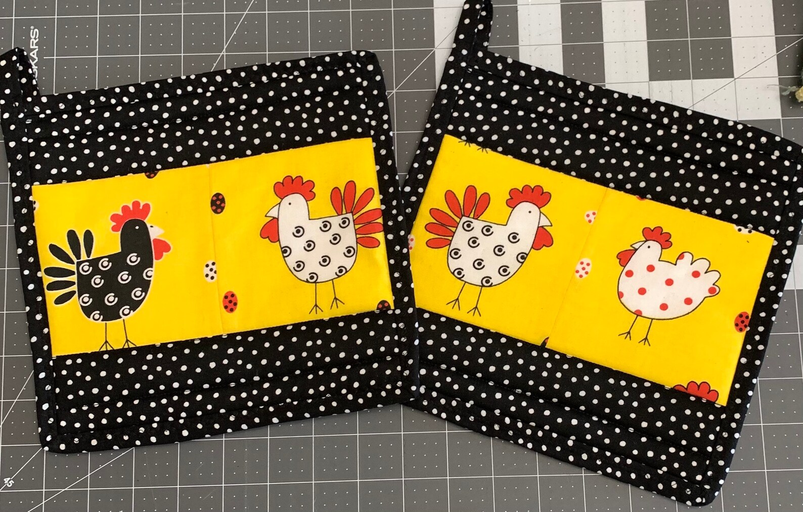 Handmade Quilted Rooster, Chicken Potholders, Premium Quilting Fabric ...