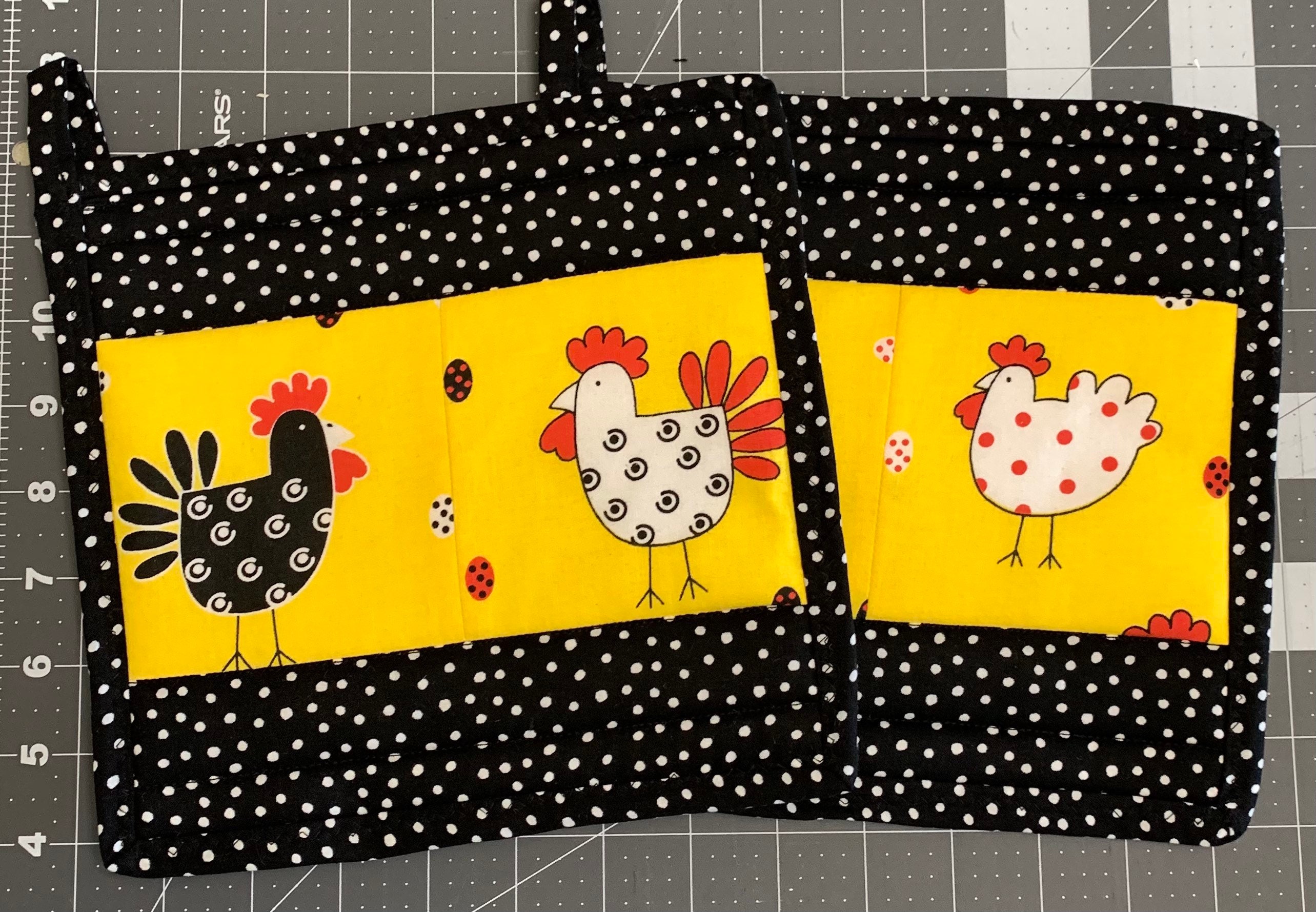 Handmade Quilted Rooster, Chicken Potholders, Premium Quilting Fabric ...