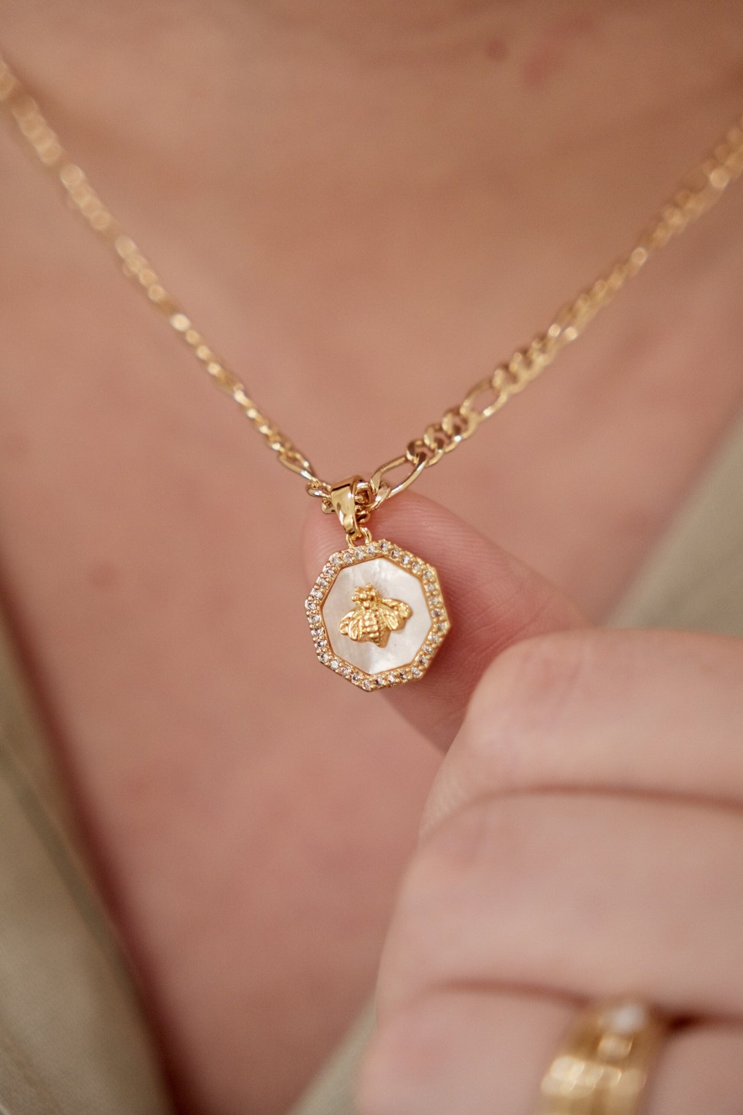 Dainty Bee Necklace, Gold Bee Necklace, Everyday Necklace, 18K Gold ...