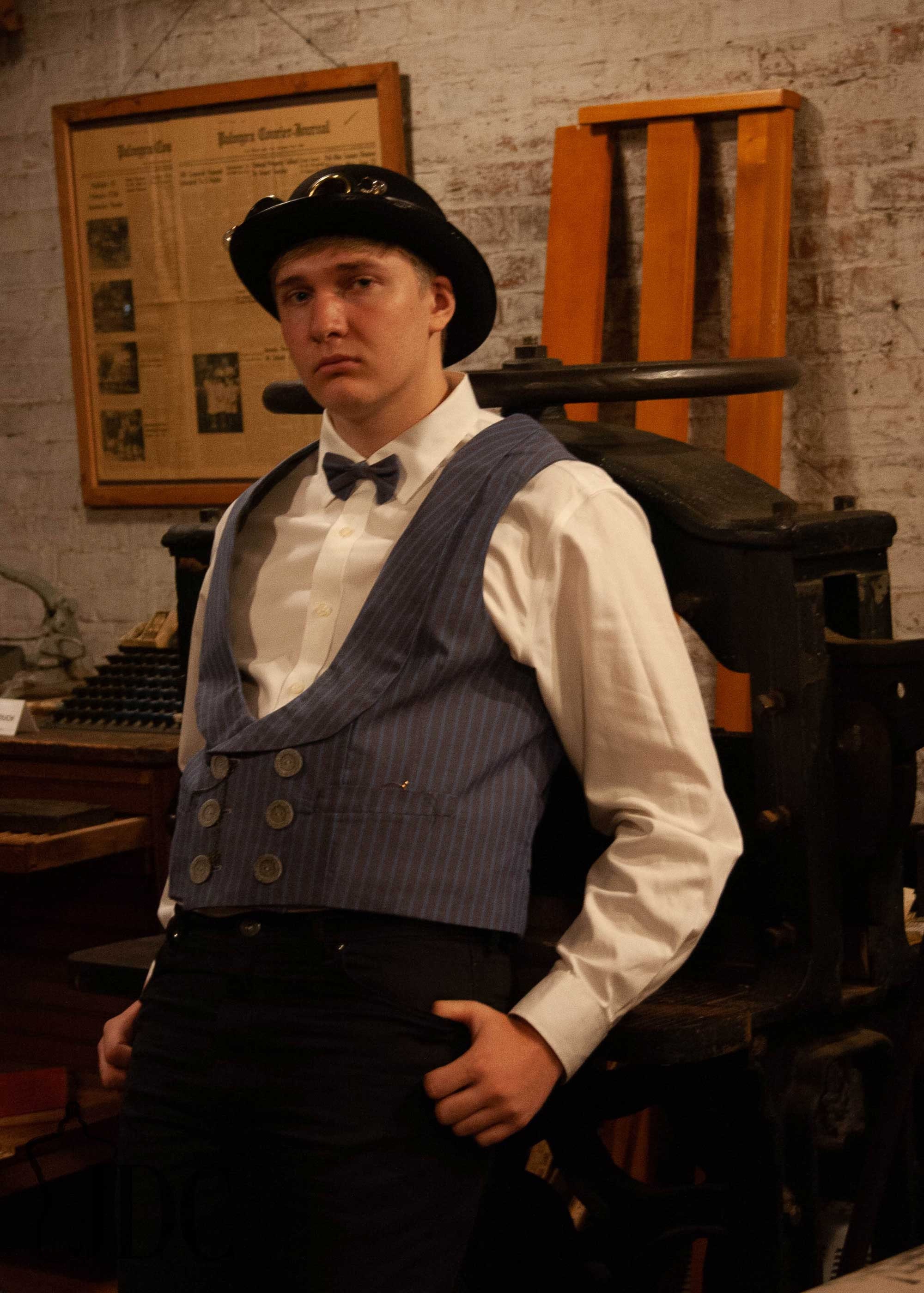 SALE Grey Smoking Vest and Bow Tie - Etsy