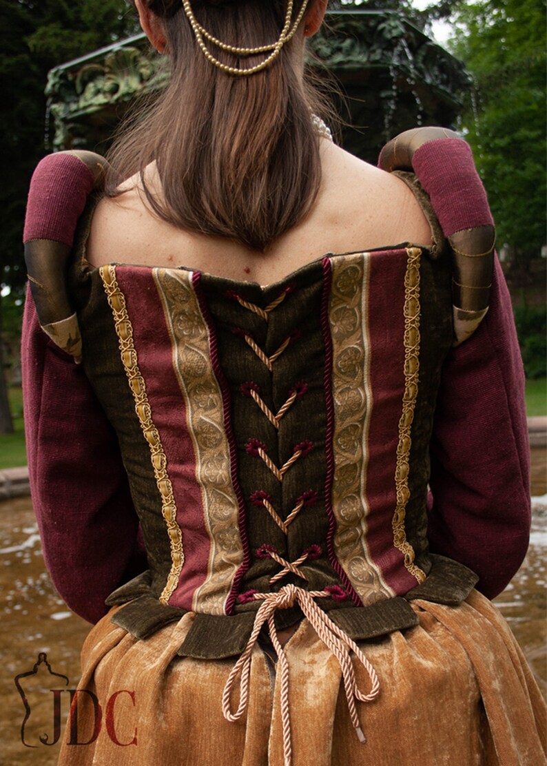 Elizabethan Rose - Etsy