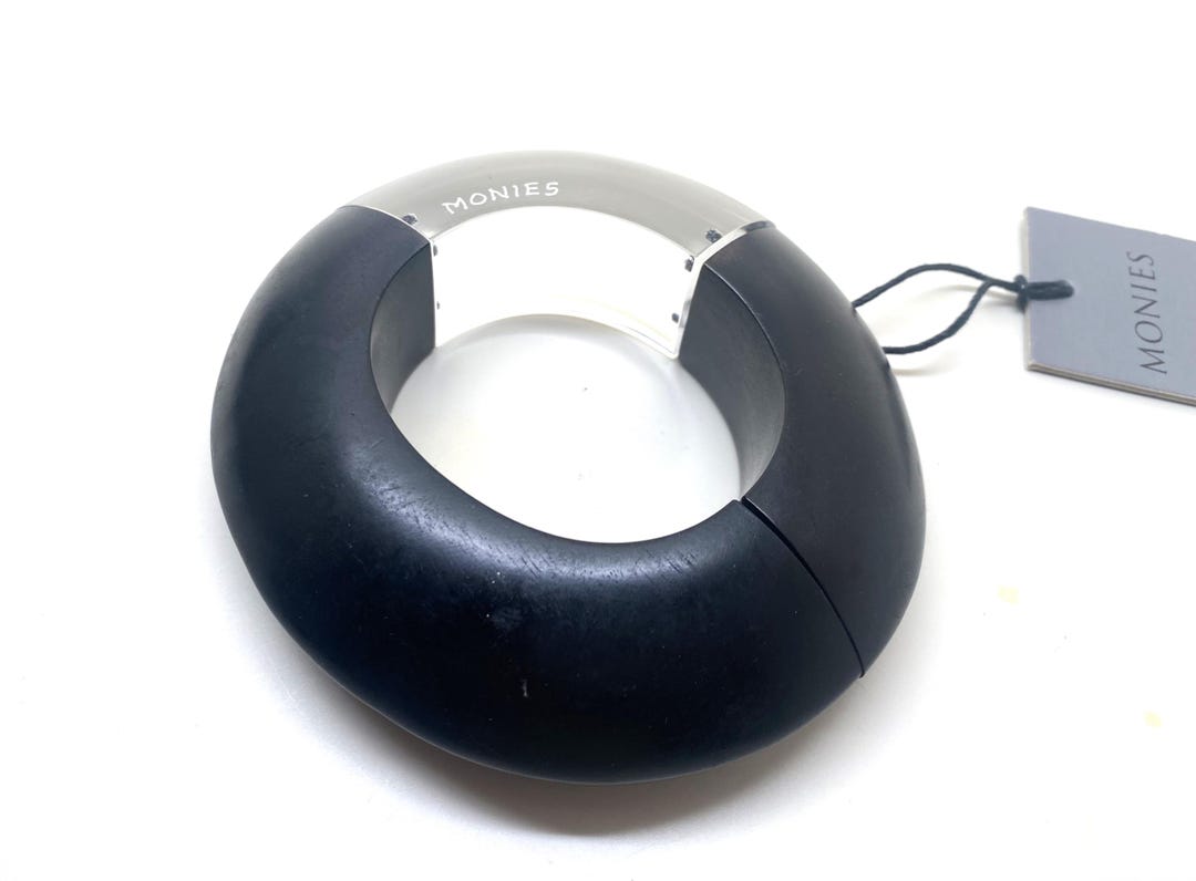 Exquisite Monies Gerda Lynggaard Ebony Wood & Lucite Stretch Bangle ...