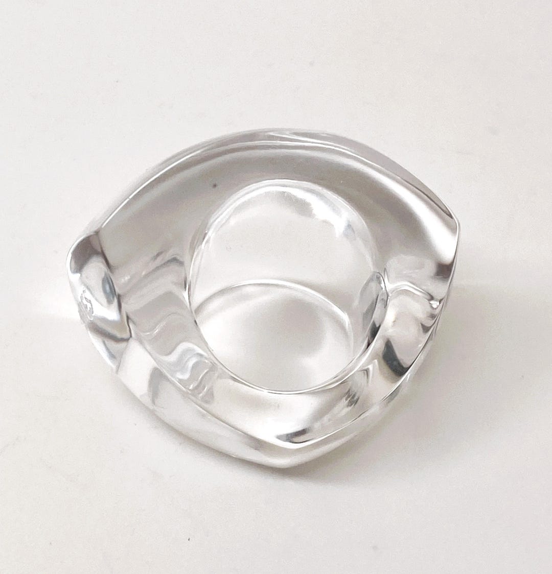 Gorgeous Gerda Lynggaard Monies Oversized Clear Lucite Cocktail Ring 7. ...