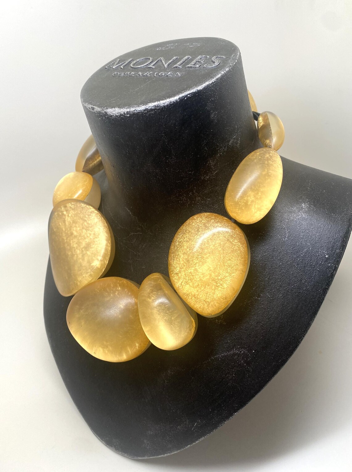 Pre-owned Gerda Lynggaard Monies Gold Acrylic Statement Runway Necklace ...
