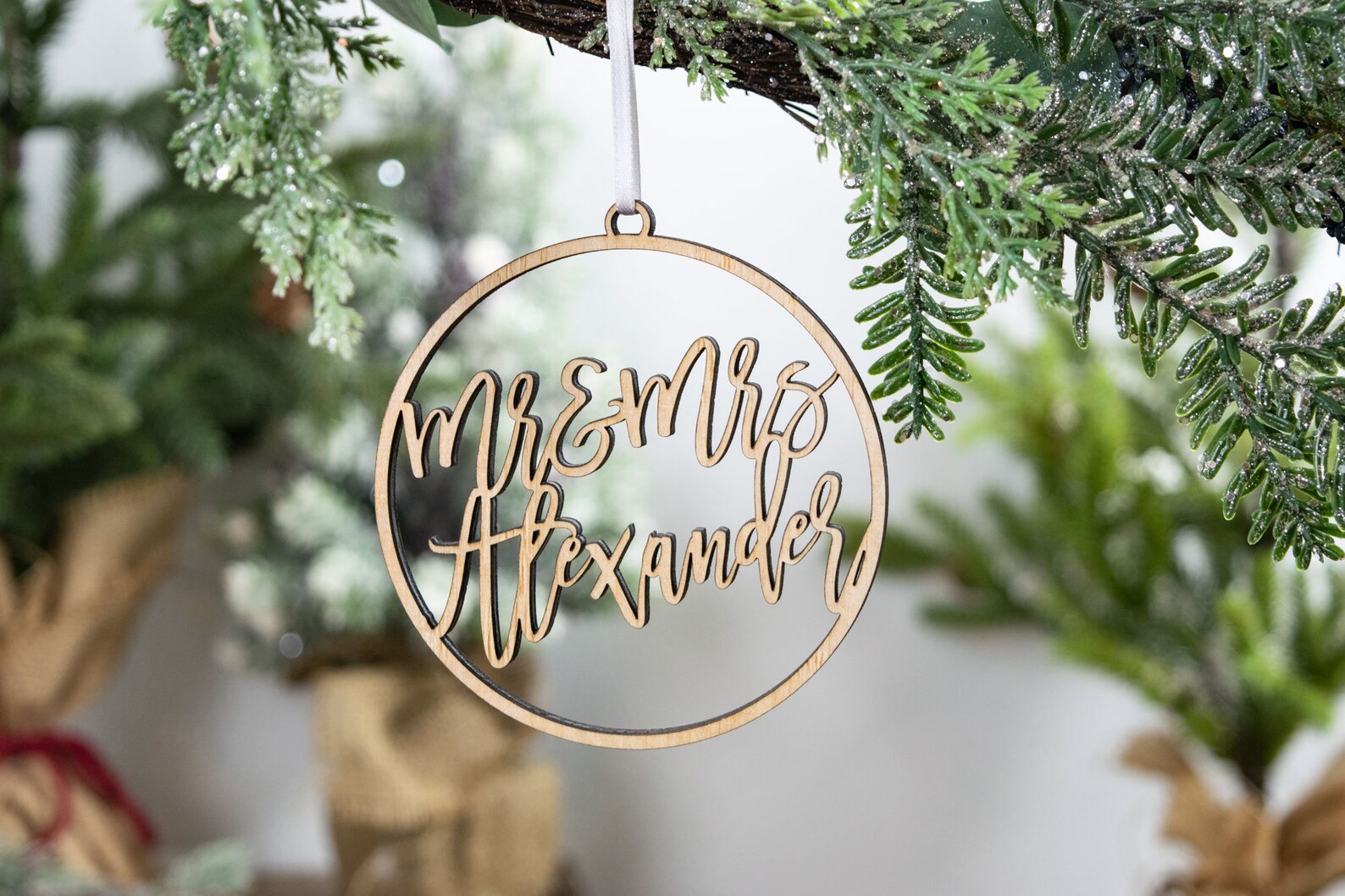 Newlywed Chistmas Ornament, Mr and Mrs Ornament, Newlywed Gift, Couples ...