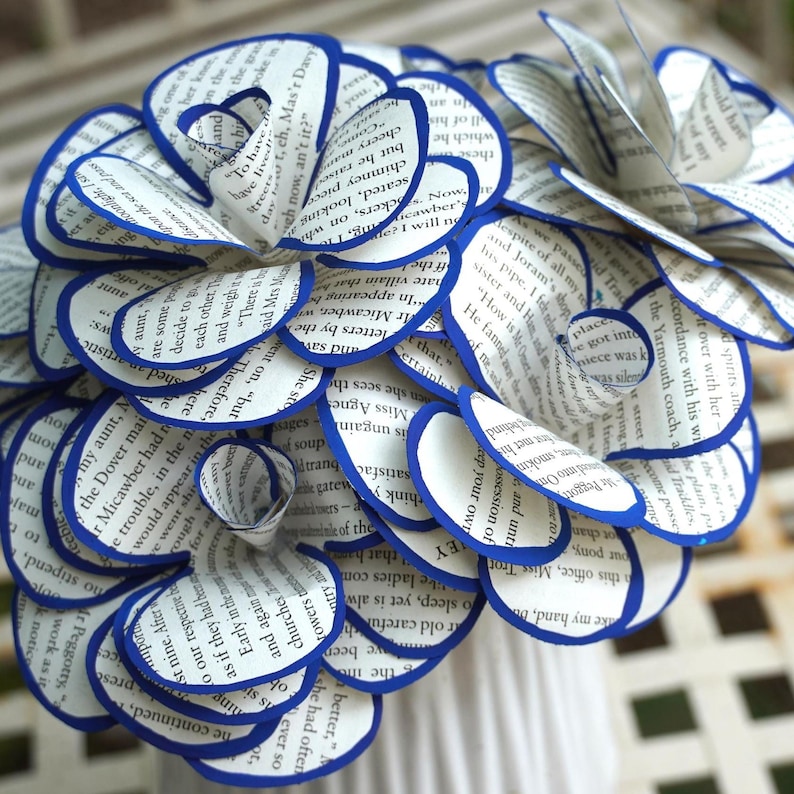 Book Page Roses: Set of 6 Blue-edged Literary Flowers - Etsy