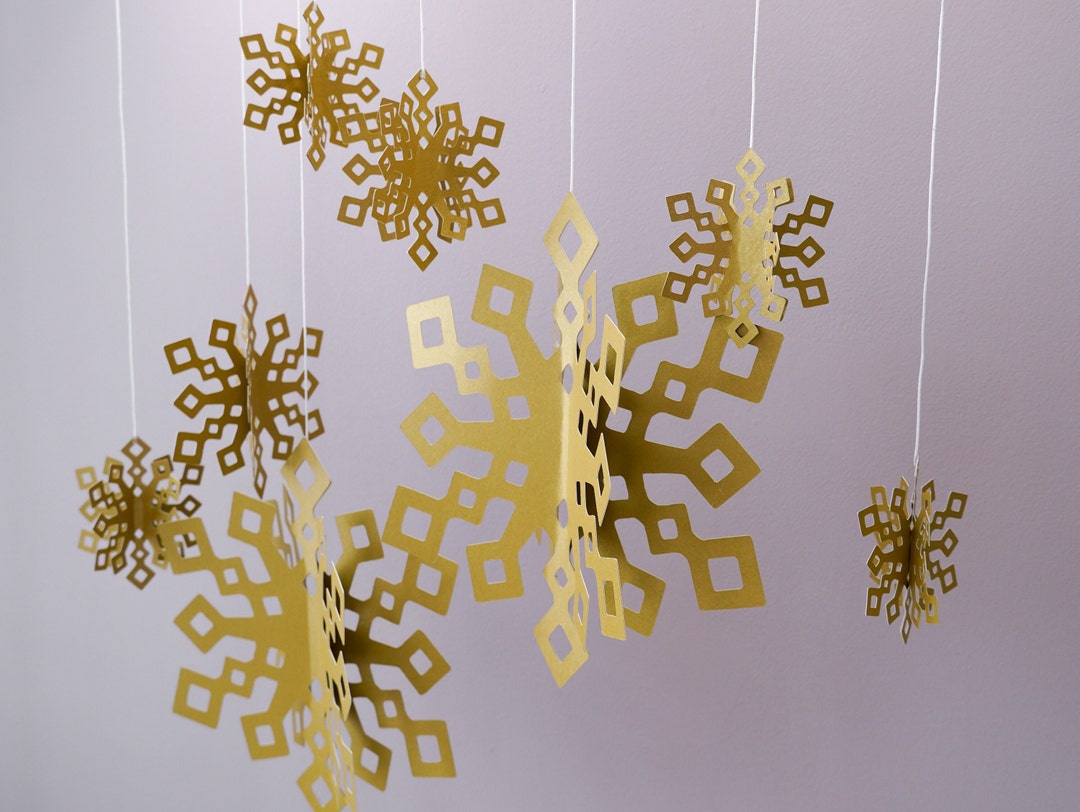 10 Hanging Paper Snowflakes, 3D Christmas Snowflakes, Xmas Party Decor ...