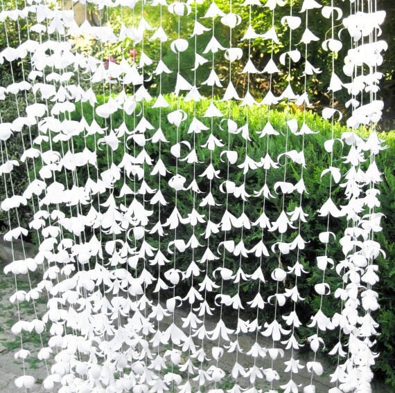 White Paper Garland Paper Flower Garland Window Display Decor Flower Backdrop Wedding Flowers Decor Wedding Photo Prop Decor Etsy UK