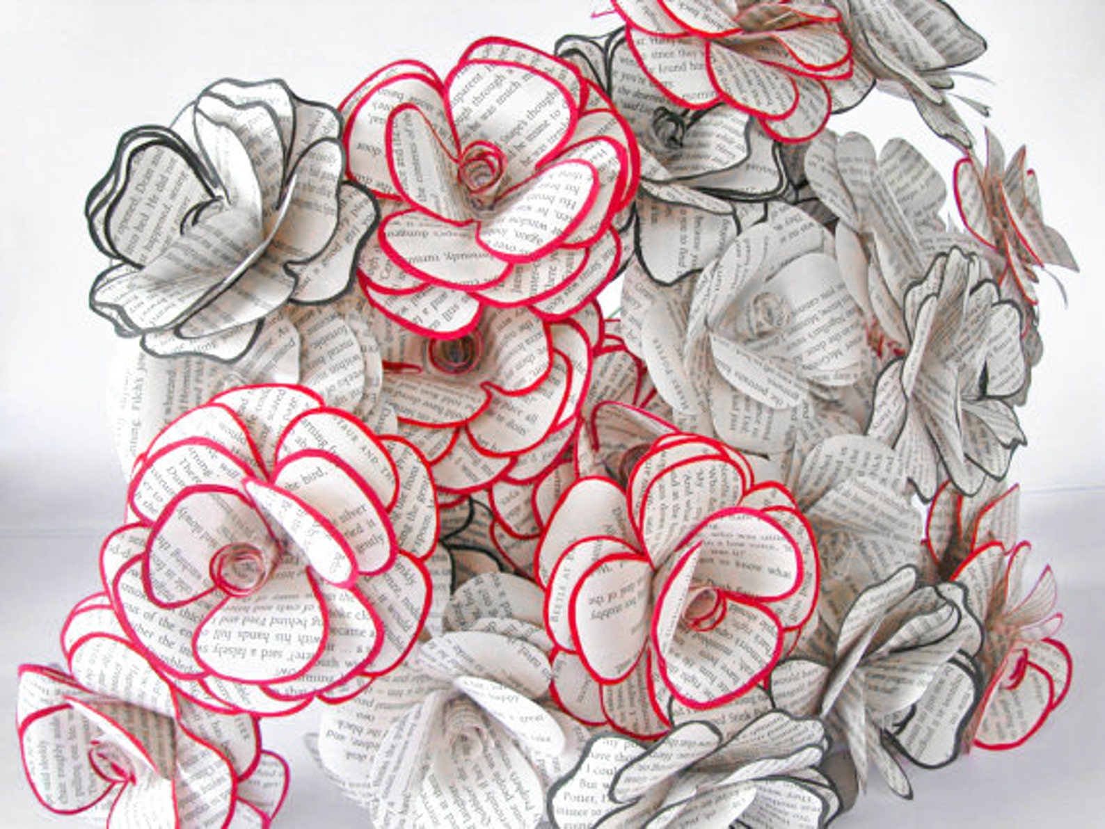 30 Book Page Roses Book Paper Flowers Stem Roses Wedding | Etsy