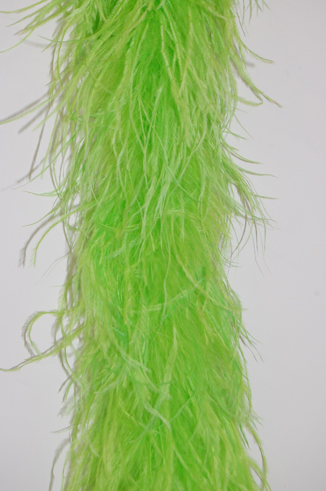 4 Ply MINT GREEN Ostrich Feather Boa 2 Yards for Halloween Costume ...