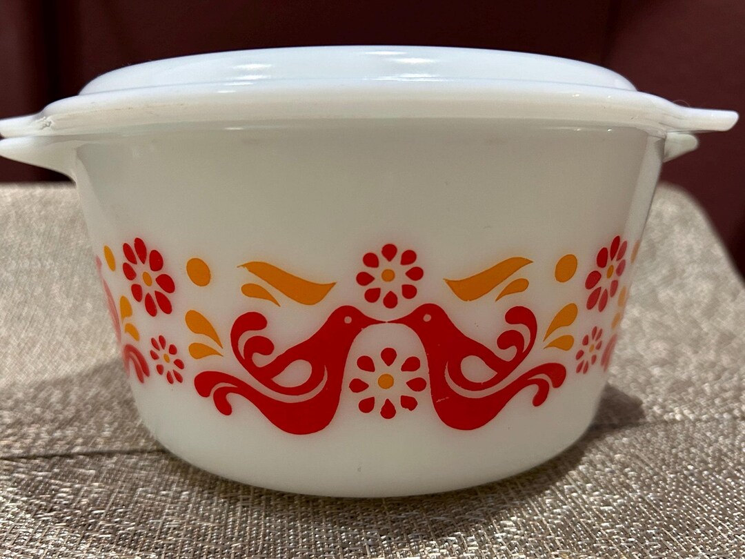 Vintage Pyrex Friendship Casserole Dish - Etsy