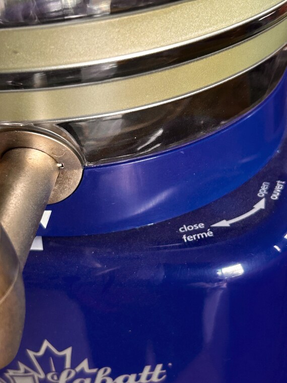 Rare Labatt Blue Plastic Beer Tap Tower Dispenser Tap - Gem