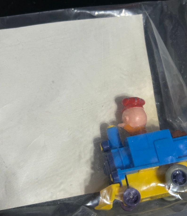 Vintage 1989 Mcdonalds Peanuts Charlie Brown Happy Meal Toy Happy Meal ...