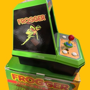 New 2005 Excalibur Frogger Electronic Tabletop Arcade Game Boxed Konami ...