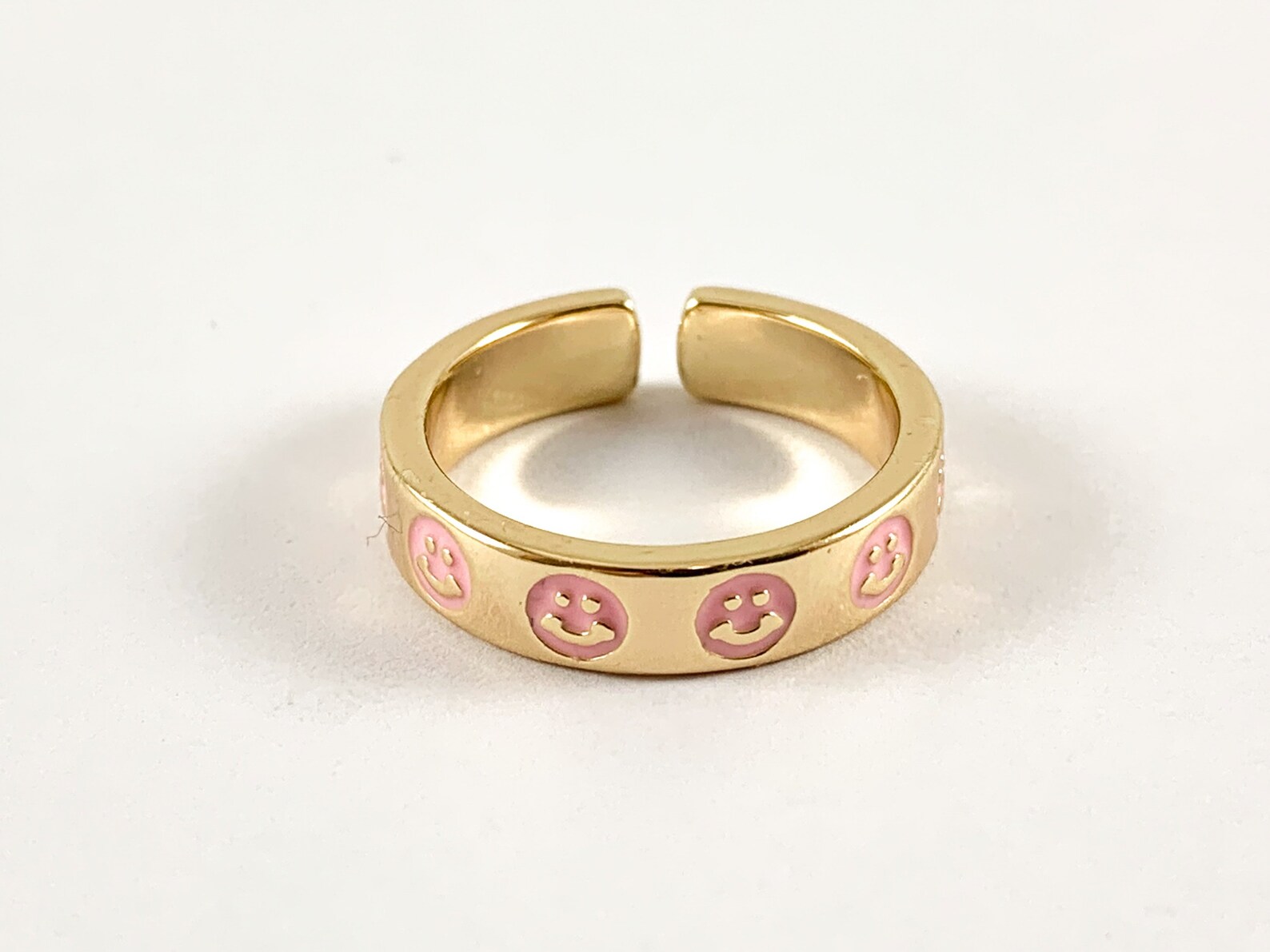 18K Gold Plated Enamel Smiley Face Band Ring. Pink/white/multi-color ...