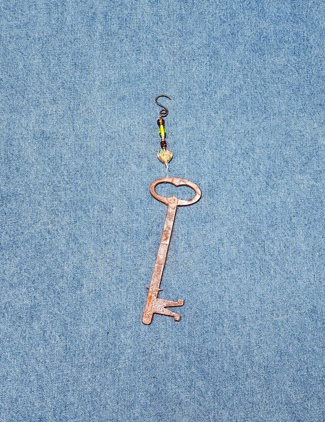Skeleton Key Suncatcher, Key Metal Art, Metal Yard Art, Beaded Garden ...