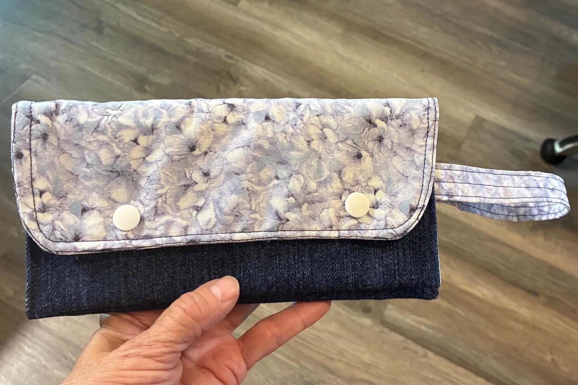 Women's Wristlet Wallet Jean Wallet Recycled Jeans Wallet Blue Flowered ...